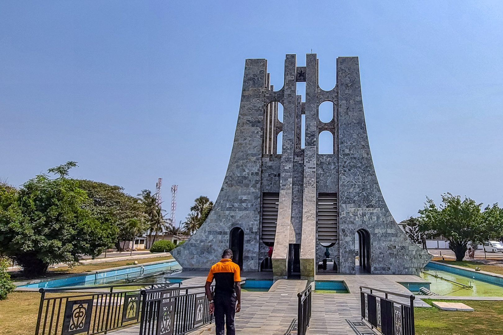 Ghana: Accra - Kwame Nkrumah Memorial Park - Hoblets On The Go