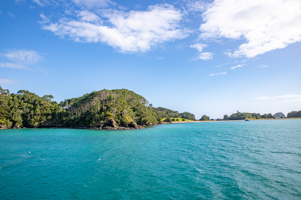 Bay of Islands: Scenic Cruises, History & Hidden Beaches